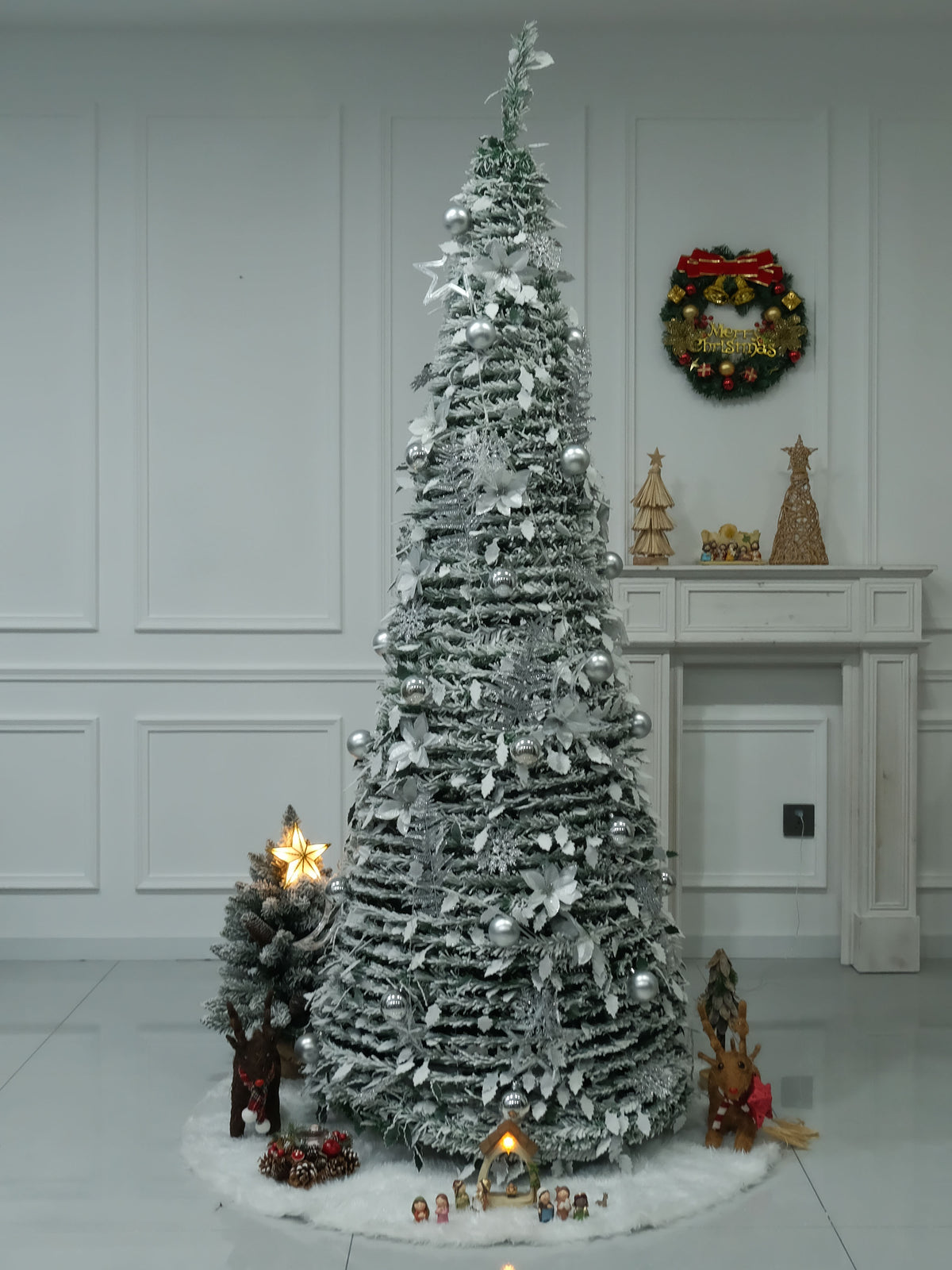 Space-Saving Snowflake Tree – Nuvox PH Holiday Elegance